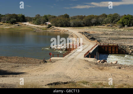 Bridge over the Gariep River (Orange River) near Hopetown in the ...