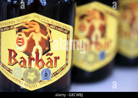 Barbar Blond Amber Honey Belgium Beer Stock Photo - Alamy