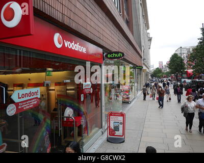 Vodafone Retail shop Oxford Street London Stock Photo - Alamy