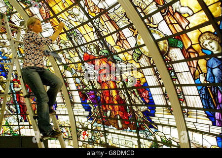 Baltic Exchange Building Stained Glass Window - National Maritime ...