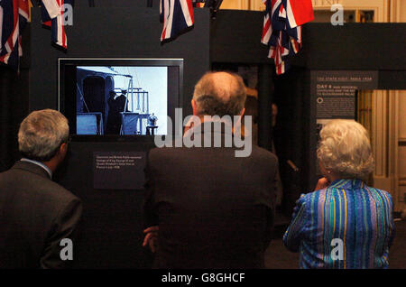 Britain's King George Vi, centre, and members of the royal family ...