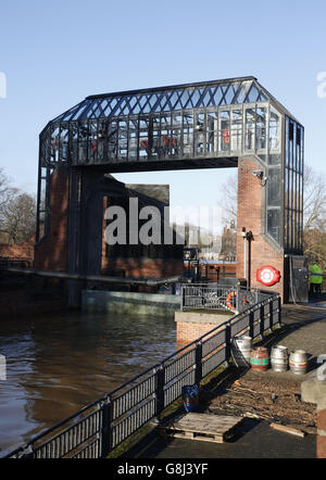 The Foss Barrier, part of the York flood defence barrier, which failed ...