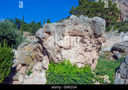 Sybil Rock, Oracle of Delphi Stock Photo - Alamy