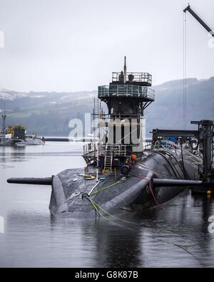HMS Vanguard, one of the UK's nuclear deterrent V-Class submarines ...