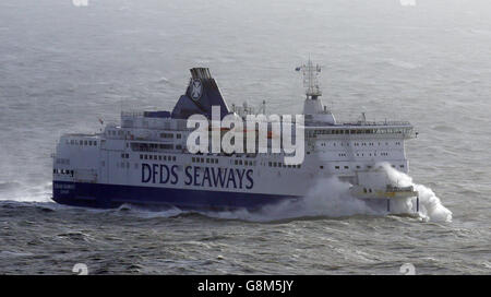 The DFDS Calais Seaways is battered by waves as she leaves the Port of ...
