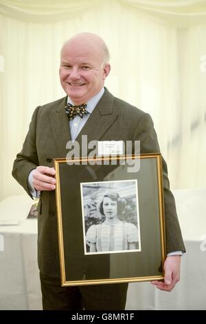 A previously unseen and deemed private photograph of Queen Elizabeth II ...