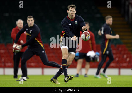 Wales' Liam Williams Stock Photo - Alamy