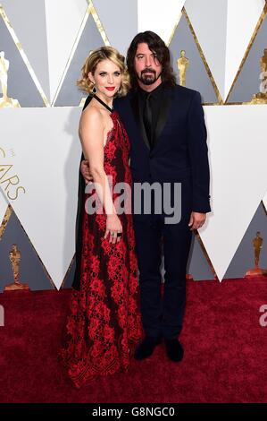 Dave Grohl, Jordyn Blum attends the 67th Annual Primetime Emmy Awards ...