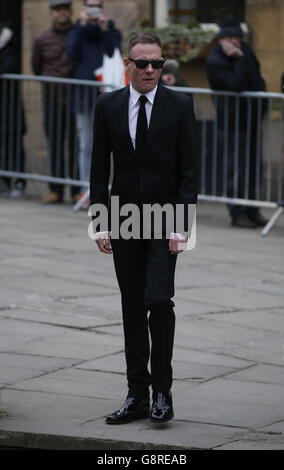 Antony Cotton arrives at Manchester Cathedral for the funeral of ...