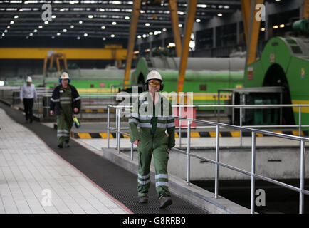 Workers at Longannet power station in Fife wait in the control room of ...