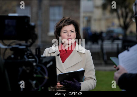 Jane Hill, BBC news journalist, on College Green, Westminster Stock ...