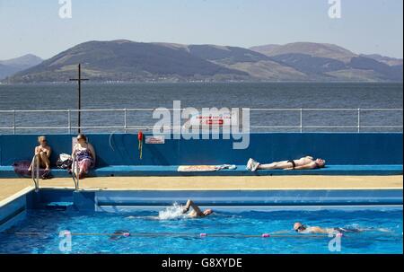 OUTDOOR SWIMMING POOL/LIDO AT GOUROCK...GOUROCK OUTDOOR POOL IS A SALT ...