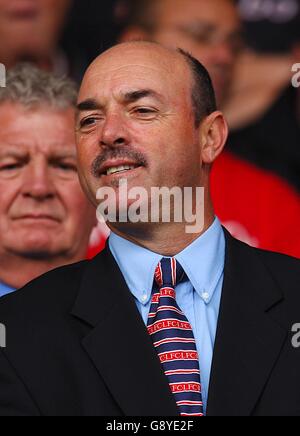 Former Liverpool goalkeeper Bruce Grobbelaar with his wife Debbie ...