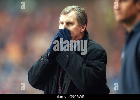 Manchester City's new team manager Mel Machin gives the thumbs up as he ...
