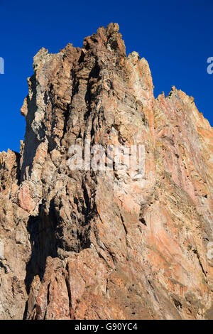 Cliffs at Smith Rocks, Smith Rock State Park, Oregon Stock Photo - Alamy