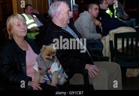 Injured people are evacuated after a massive explosion in Beirut ...