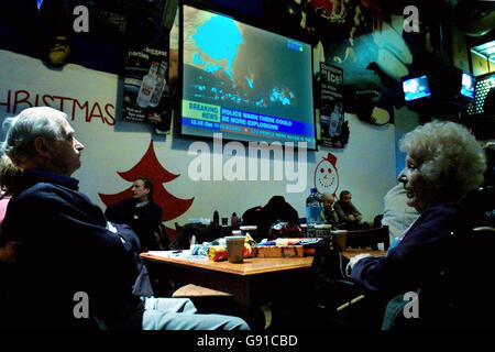 Injured people are evacuated after a massive explosion in Beirut ...