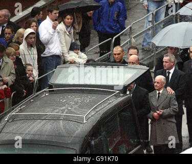 The coffin of Dickie Best, the father of George Best is removed from ...