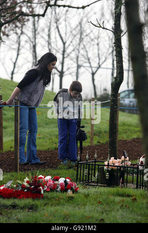 George Best's grave in Roselawn cemetery, Sunday December 4, 2005, the ...