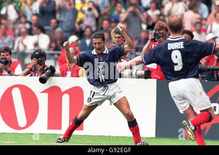 JOHN COLLINS SCORES PENALTY BRAZIL V SCOTLAND 10 June 1998 Stock Photo ...