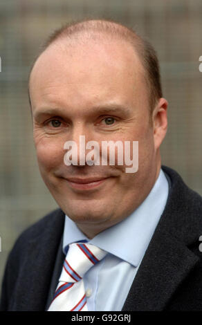 MARK OATEN MP LIBERAL PARTY WINCHESTER 17 October 1997 Stock Photo - Alamy