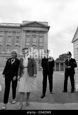 Arthur and Anne Scargill Stock Photo - Alamy