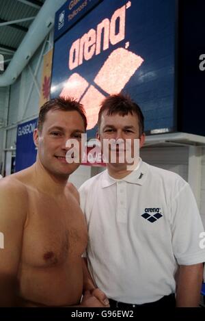 Swimming - Fina World Cup - Glasgow. Nick Gillingham signs autographs ...