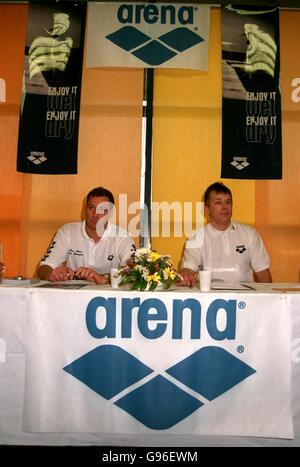 Swimming - Fina World Cup - Glasgow. Nick Gillingham signs autographs ...