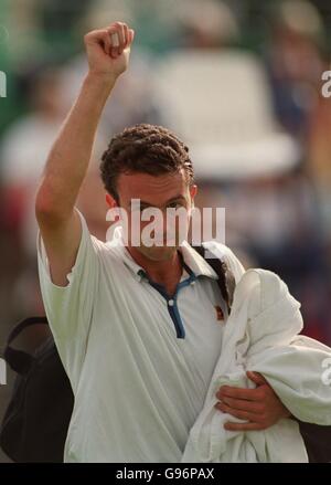 Tennis Nottingham Open. Luke Milligan celebrates victory over Byron ...