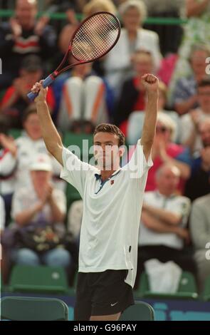 Luke Milligan Stock Photo - Alamy