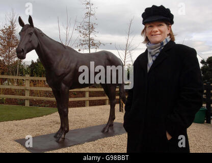 Best Mate with stable hand Jackie Jenner at the Lockinge Farm Stables ...