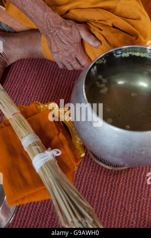 Old Buddhist monk feet Stock Photo - Alamy