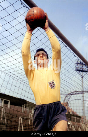 Ron Springett, England international goalkeeper with Sheffield ...