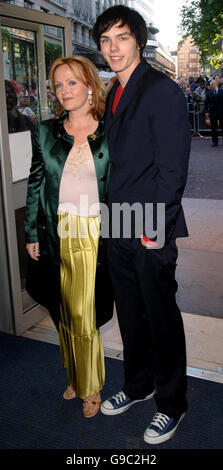 WAH-WAH, Miranda Richardson, Nicholas Hoult, 2005, ©Samuel Goldwyn ...