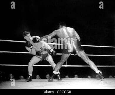 Boxing - Light Heavyweight Bout - Don Cockell v Freddie Beshore ...