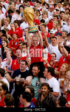 England's fans during the FIFA World Cup Group L match between England ...