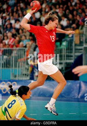 Sydney 2000 Olympics - Women's Handball - Denmark v Brazil Stock Photo ...