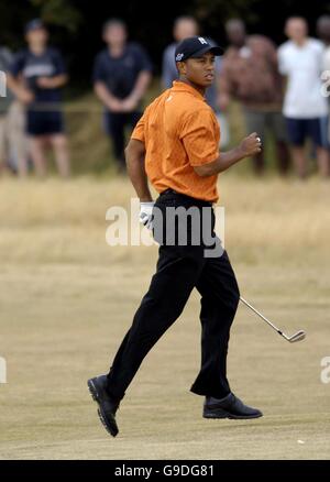 Tiger Woods watches his shot on the third hole during the second round ...