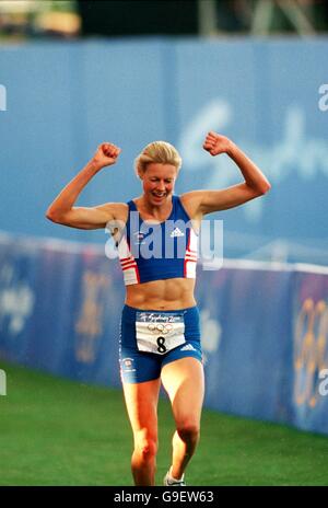 Great Britain's Stephanie Cook celebrates winning the Gold Medal in the ...