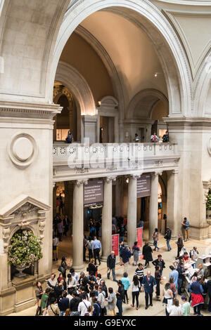 Entry hall at the Metropolitan Museum of Art in New York City the ...