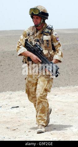 Platoon commander Lieutenant Angus Mathers of The 2nd Battalion Royal ...