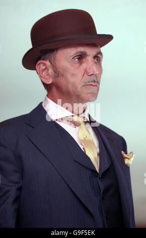 Lead singer Kevin Rowland from Dexy's Midnight Runners performs live in ...