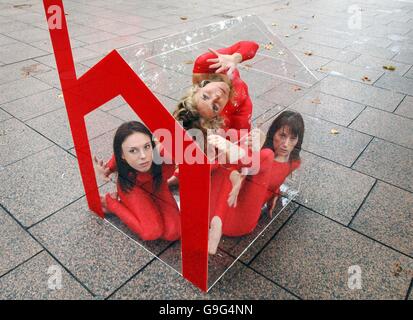 Contortionist Delia du Sol in a box Stock Photo - Alamy