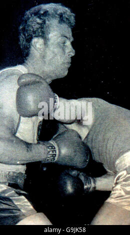 Collect picture dated 1965 of George Bayliss in the boxing ring. Mr ...