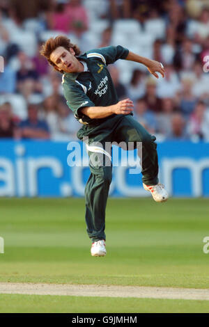 Cricket - Twenty20 Cup 2006 - North Division - Nottinghamshire Outlaws ...
