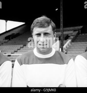 Mike Bailey, Charlton Athletic Stock Photo - Alamy