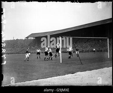Action in the Derby County goalmouth Stock Photo - Alamy