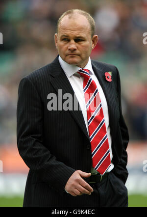 England coach Andy Robinson during the International match against ...