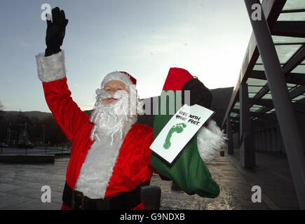 Santa joins environment campaign Stock Photo - Alamy