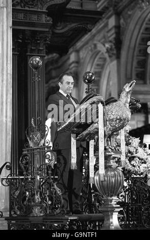Rex Hunt, governor of the Falkland Islands, waves on the steps of an ...